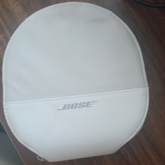 Bose | Headphones | Bose White Headphones And Case | Poshmark